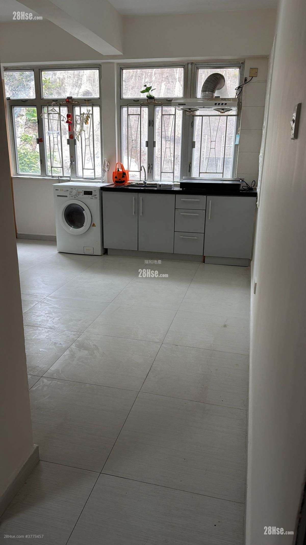 Wing Shiu Building #3773457 Rental Property Detail Page | 28Hse